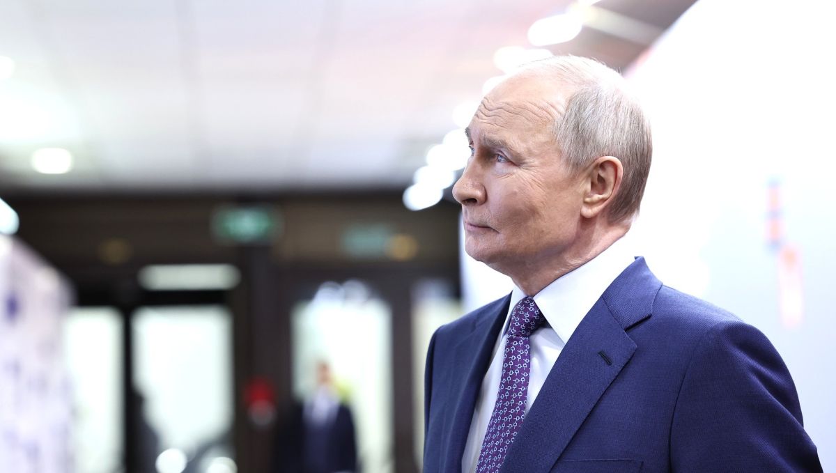 Putin Makes Mysterious Trip to Kursk Oblast