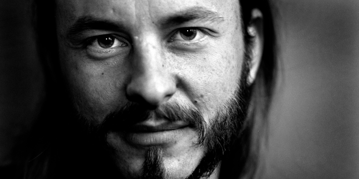 Nyt om Peter Lundin: Blev angrebet af medfange, mens han trænede mave ...